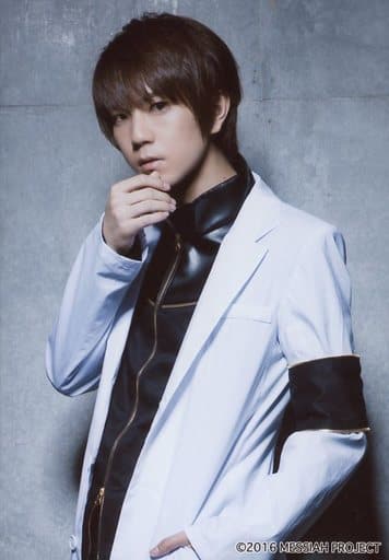 Official photo (male) / actor Yuya Asato (Dr. TEN) / Upper Body / Costume Black and White ...