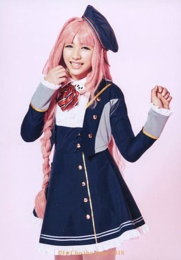 Official photo (male) / actor Shitara Ginga (Hanabusa-shin) / Above Knee / Hands Up / Background ...