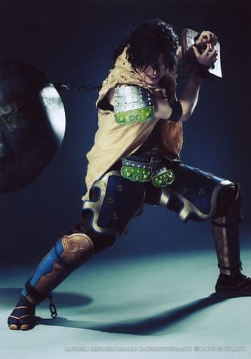 Official photo (male) / actor Yuichi Ito (Kanbei KURODA) / Whole body / Costume brown / Body ...