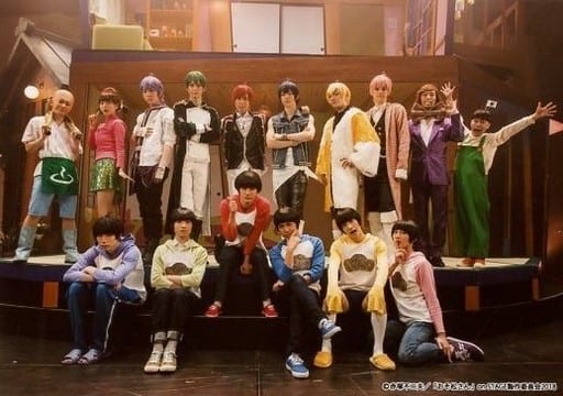 Official photo (male) / actor Gathering (16 persons) / horizontal type, whole body, 6 persons ...