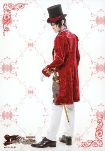 Official photo (male) / actor Shinji Rachi (Arsène Lupin) / Whole Body ...