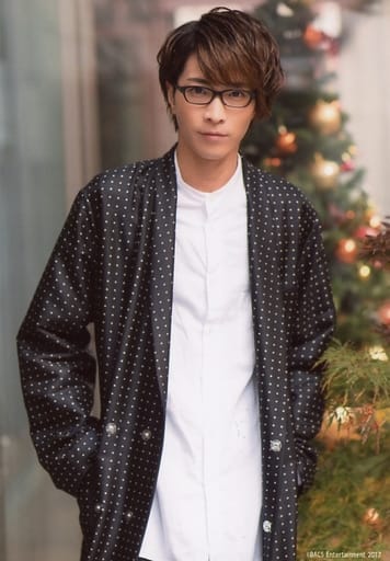 Ryo Kobayashi / Above the knees / Costume black / white / Pocket for ...