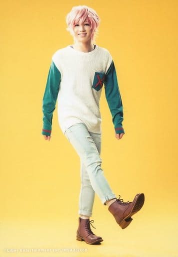 Official photo (male) / actor Jun Noguchi (Muku Sakisaka) / Whole-body ...