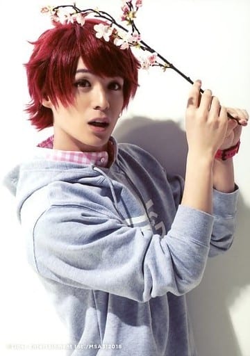 Ryugi Yokota (Sakuma Sakiya) / Upper body / Flowers / Background white ...