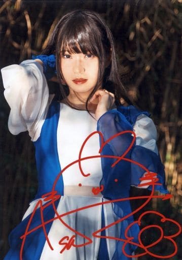 Official photo (female) / singer Asaka / Upper Body / Costume White ...