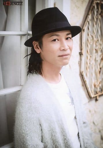 Official photo (male) / Voice actor Kosuke Toriumi / Upper Body / Right ...