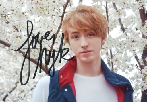 Official photo (male) / singer ☆ Nicholas Edwards / with handwritten ...