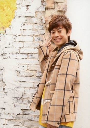 Unplanet / Masaki Matsuda (Dwarf star, マーニィ) / Kneecap, Costume yellow, Beige, Right Hand Wall ...