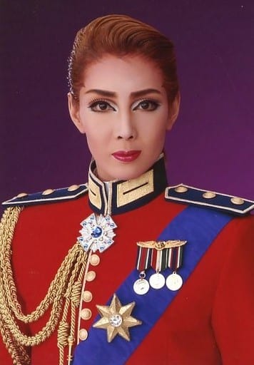 Official photo (female) / Takarazuka Revue (star group) / actress Takarazuka Revue (Star Group ...
