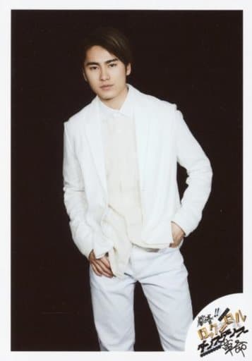 Official photo (Male) / idol / DISH// DISH// / Daichi Izumi / Kneecap / White costume / Right ...