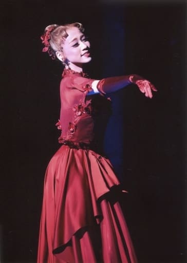 Official photo (female) / Takarazuka Revue (Yuki-gumi) / actress Takarazuka Revue (Yuki Gumi ...