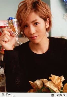 D2 / Jun Shison / Upper Body / Costume Black / Right Hand Glass / 「 2013 x' mas 」 / Official ...