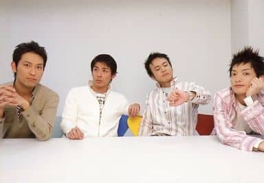 Official photo (male) / actor * pnish * / Group (4 People) / Upper Body, Sitting, Costume White ...