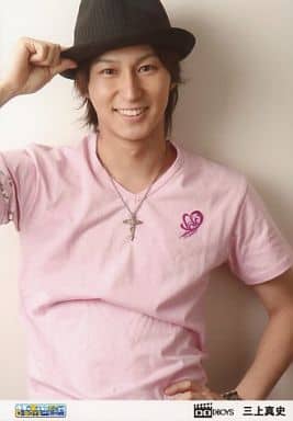 Official photo (Male) / Actor / D-BOYS D-BOYS / Masashi Mikami / Upper body / Pink clothes ...
