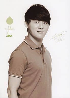 Official photo (Male) / idol / JYJ JYJ / Kim Junsu / Upper Body / Shirt ...