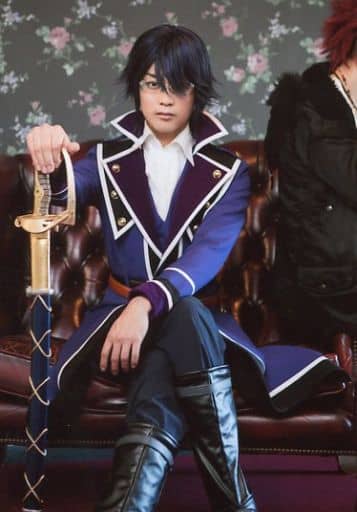 Official photo (male) / actor Keisuke Minami (Reiji MUNAKATA) / Whole ...