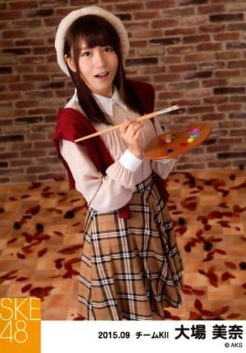 Official photo (AKB48, SKE48) / idol / SKE48 Mina Oba / Above-the-knee, Body Facing Right ...