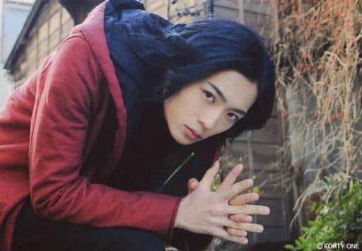 Ryo Ryusei / Horizontal, Above the Knees, Sitting, Costume Red, Black ...