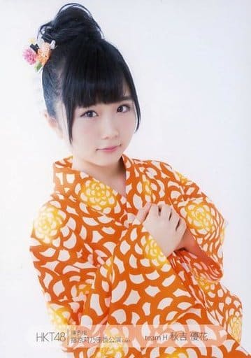 Official photo (AKB48, SKE48) / idol / HKT48 Yuka Akiyoshi / Upper body ...