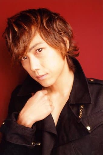 Official photo (male) / actor Yuki Masuda / Bust Up / Costume Black ...