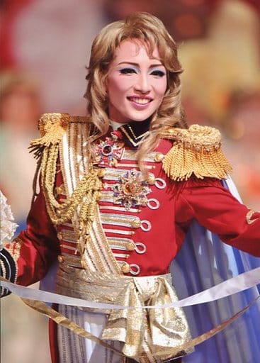 Official photo (female) / Takarazuka Revue (Yuki-gumi) / actress Takarazuka Revue (Yukigumi ...