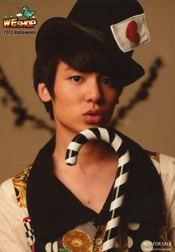 Official photo (male) / actor D2 / Shintaro Akutsu / Bust Up, Costume Black and White, Hat, Cane ...