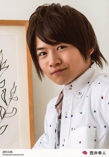 Official photo (male) / actor D2 / Yukito Nishii / Bust Up Shirt White / Body Left Facing ...