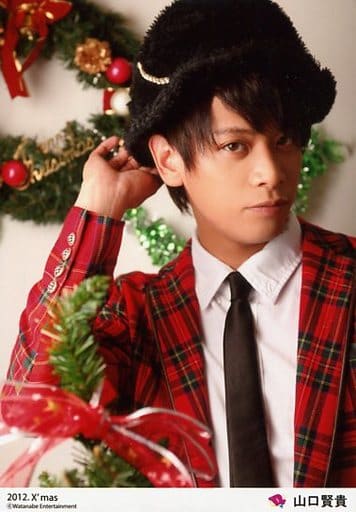Official photo (male) / actor D2 / Kenki Yamaguchi / Bust Up / Costume Red Check Pattern / Tie ...