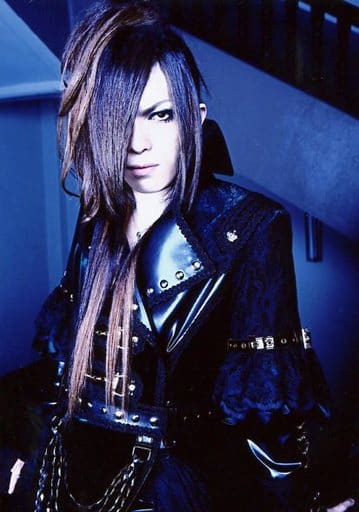 D/HIDE-ZOU / Upper Body / Costume Blue Black / Body Diagonally Left ...
