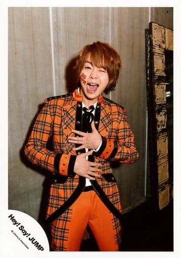 Hey! Say! JUMP / Daiki Arioka / Above-the-knee ・ Costume Orange ・ Check ...