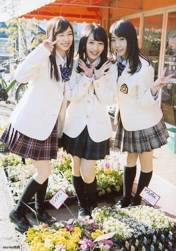 Official photo (AKB48, SKE48) / idol / AKB48 Tomu Muto, Mione Mukai, Yuria Kizaki / CD "Kimi wa ...