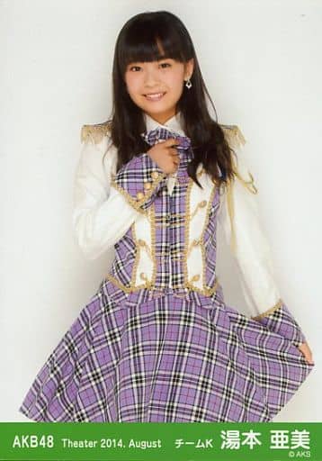 Official photo (AKB48, SKE48) / idol / AKB48 Ami Yumoto / Knee-up / Right Hand Rock / Theater ...