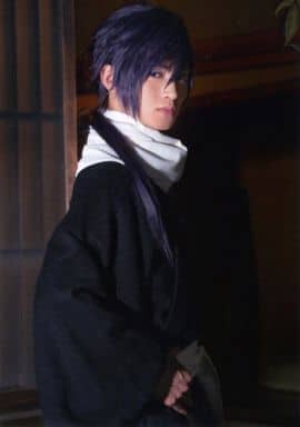 Official photo (male) / actor Ryo Matsuda (Saito Hajime) / Above the / Black costume / Body ...