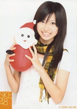 Moe Yamashita / Upper body, costume white, yellow, black, check pattern ...