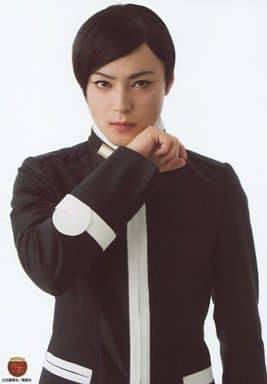 Official photo (male) / actor Ryo Kimura (Akaba Teiichi) / Upper Body / Costume Black / Right ...