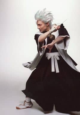 Official photo (male) / actor Yuya Kido (Fuyushiro HIBANAYA) / Whole body, sideways, costume ...