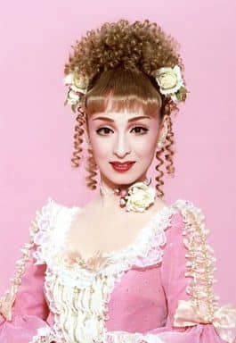 Official photo (female) / actress Takarazuka Revue / Rei Dan / Bust-up ...