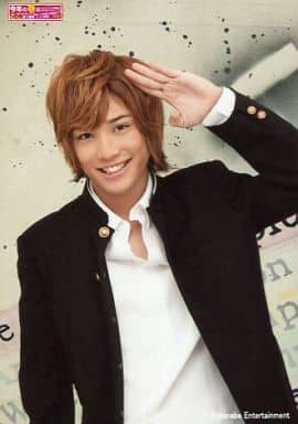 Official photo (male) / actor D2 / Tsuchiya Sion / Upper Body / Costume Black and White / Left ...