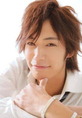 Official photo (male) / actor Ryo Ueno (独角 Ji) / Bust Up / Shirt White ...