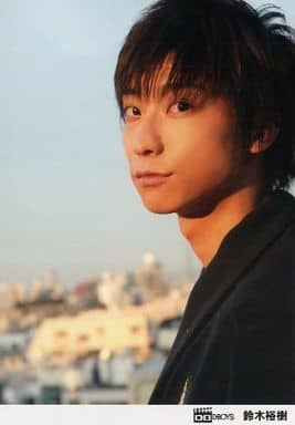 Official photo (Male) / idol / D-BOYS D-BOYS / Hiroki Suzuki / Bust Up / Costume Black / Left ...