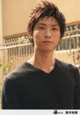 Official photo (Male) / idol / D-BOYS D-BOYS / Hiroki Suzuki / Bust Up / Costume Black / Camera ...