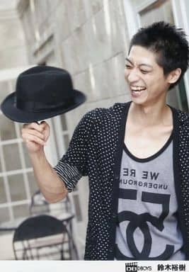 Official photo (Male) / idol / D-BOYS D-BOYS / Hiroki Suzuki / Upper body / Polka-Dot Pattern ...