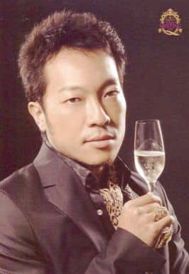 Official photo (male) / actor Takuma Otoo / Bust Up / Costume Black ...