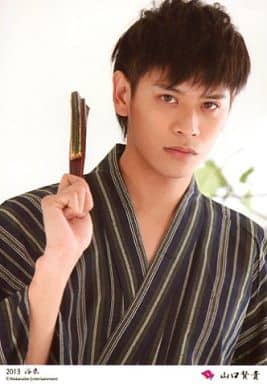 Official photo (male) / actor D2 / Kenki Yamaguchi / Bust-up / Wafuku ...