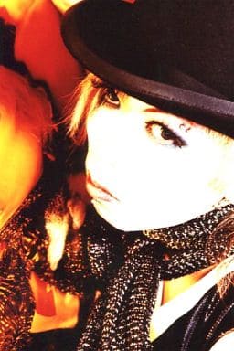 Fatima/Lay / Face Up / Costume Black and White / Hat / Stole ...