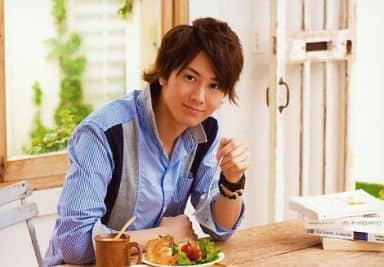 Official photo (male) / actor Motohiro Ota (Byakuya Kuchiki ...