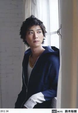 D-BOYS / Hiroki Suzuki / Upper-body / Costume Black / Inner White / Eye Right / Background ...