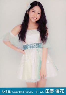 Official photo (AKB48, SKE48) / idol / AKB48 Yuka Tano / Above-the-knee / Right-hand waist ...