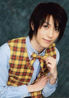 Official photo (male) / actor Hiroki Suzuki / Bust Up / Best Check Yellow-Red / Shirt Light Blue ...