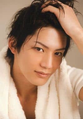 Official photo (male) / actor Hidetoshi Kubota (Masaharu NIO) / Bust Up, Upper Body Nude, Towel ...